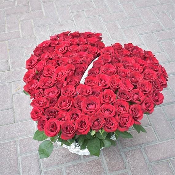 100 roses heart shape | Indoor, outdoor Plants Delivery Dubai, UAE ...